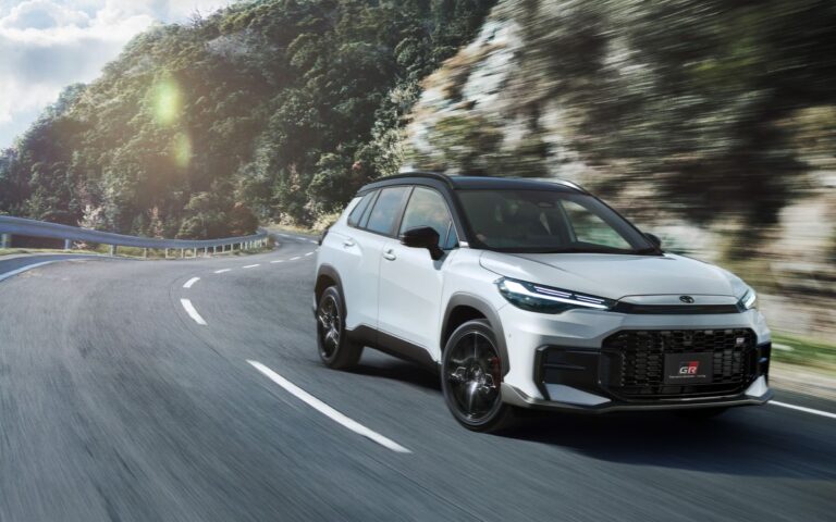 【2026年7月1日発売】トヨタ 新型 カローラクロス 一部改良｜Gグレード廃止・特別仕様車追加・価格改定を徹底解説| 最新自動車情報